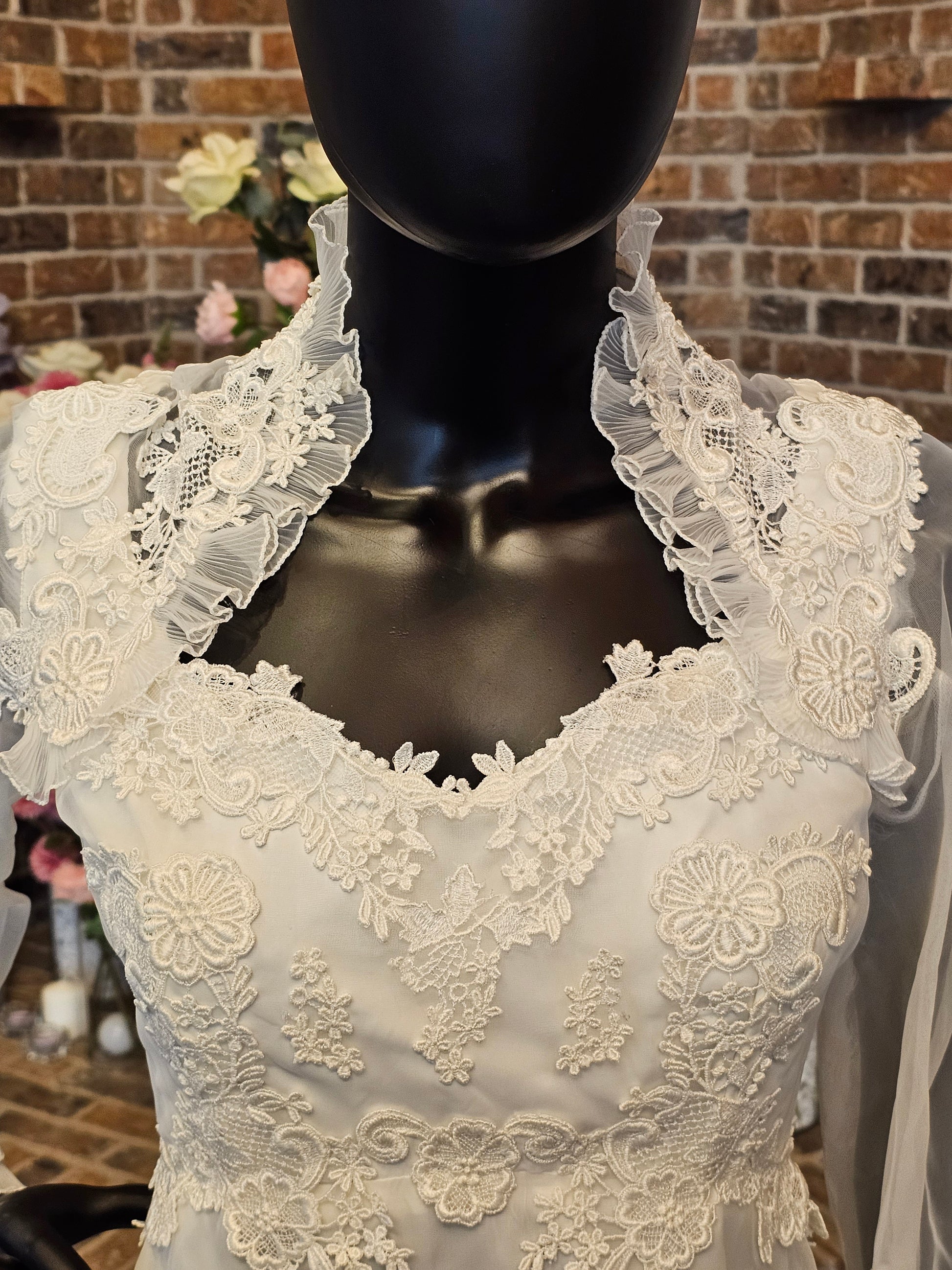 Vintage Queen Anne Neckline Wedding Gown – Arabella Bridal